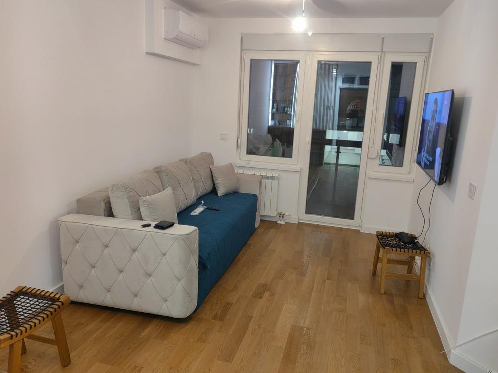 Banatska, Jednosoban stan za izdavanje, 35m2, 500€