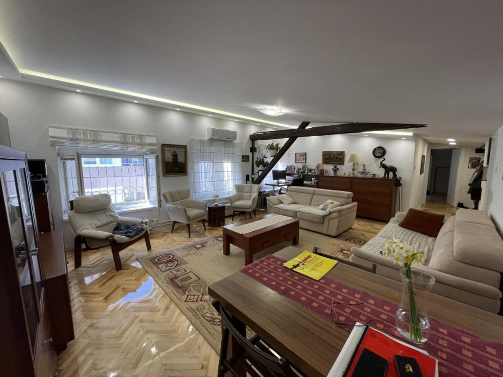 Trosoban stan na prodaju, 95m2, 279.980€