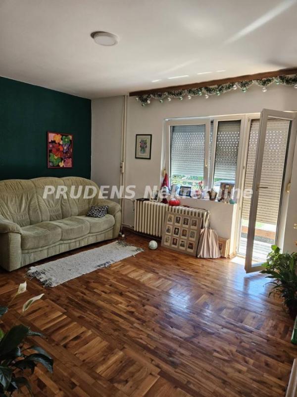 Kuća na prodaju, 250m2, 160.000€