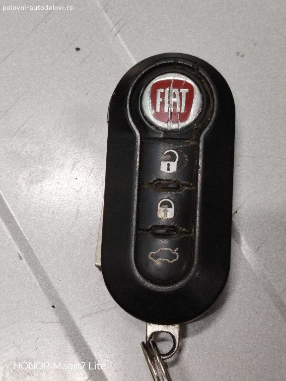 FIAT PANDA 3 KLJUC ORIGINALNI DELOVI MOGUCA UGRADNJA DELOVA