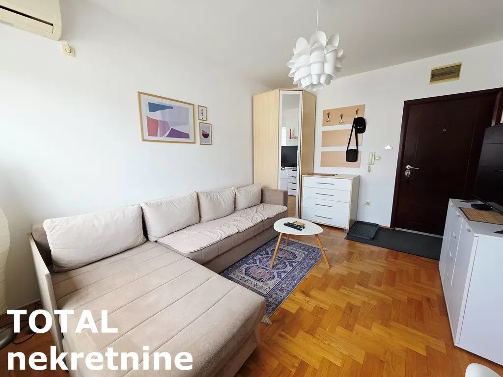 Stan,NOVI SAD,CENTAR,kv: 24.00, € 95000, ID: 1102510