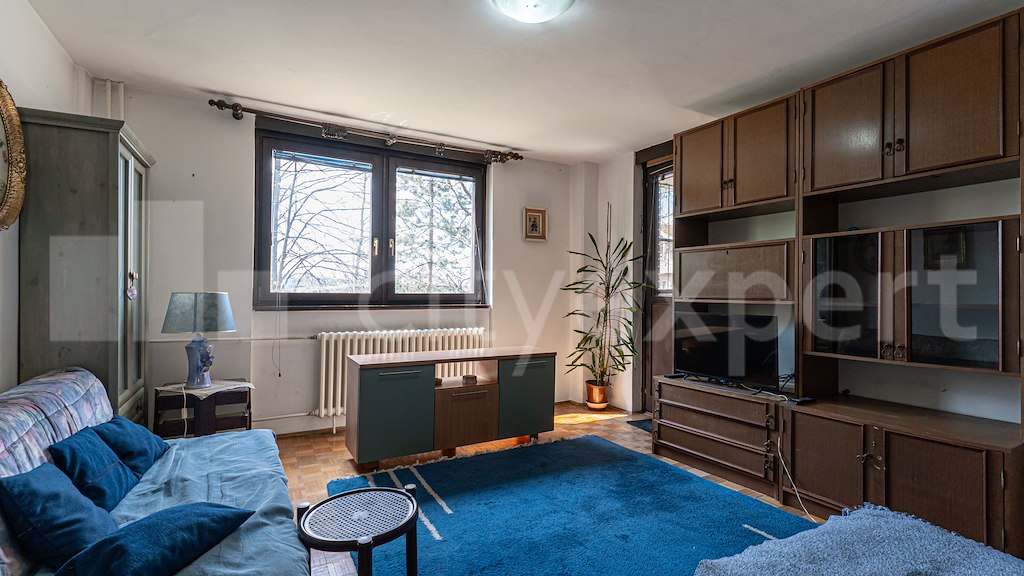 Stan za izdavanje BEZ PROVIZIJE: Jednoiposoban, 50m², Dva bela goluba, Zvezdara - 350€