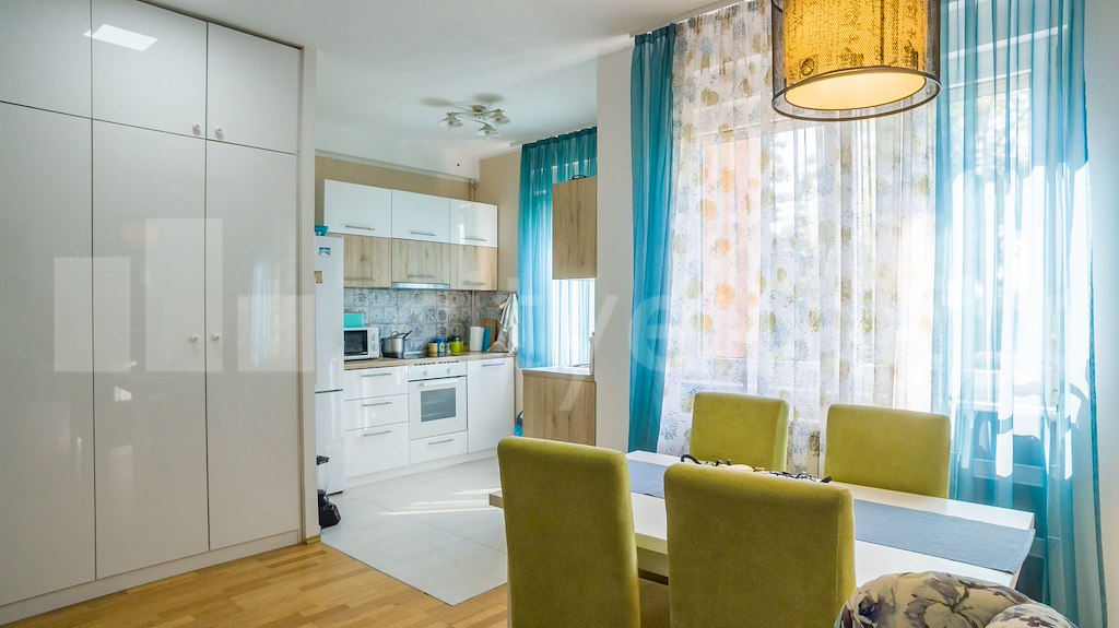 Stan za izdavanje BEZ PROVIZIJE: Dvosoban, 53m², Smolućska, Novi Beograd - 550€