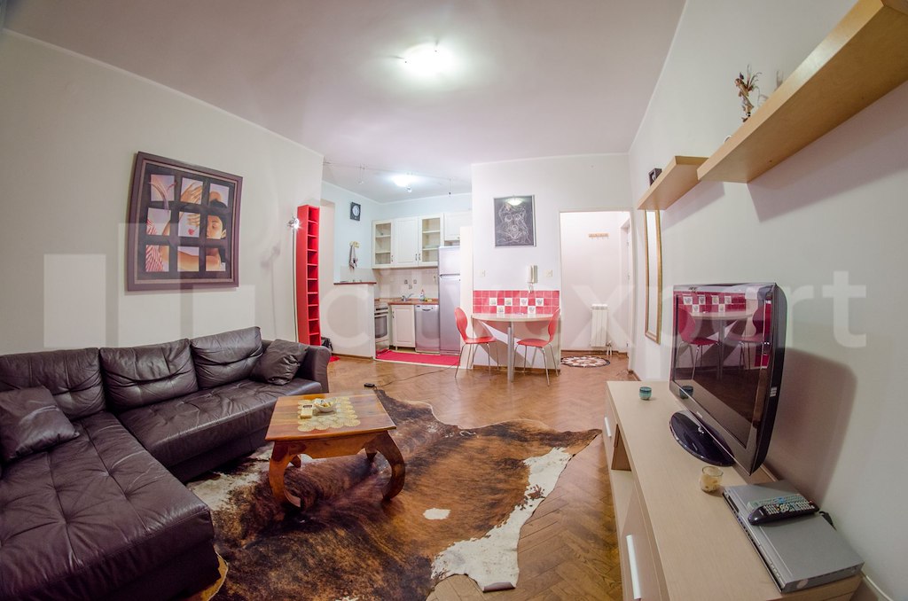 Stan za izdavanje BEZ PROVIZIJE: Jednoiposoban, 50m², Knićaninova, Stari grad - 550€