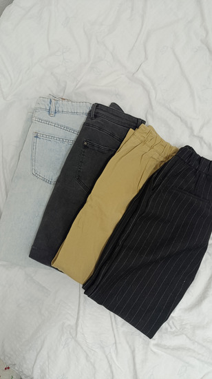 Lot 2 farmerke i 2 pantalone