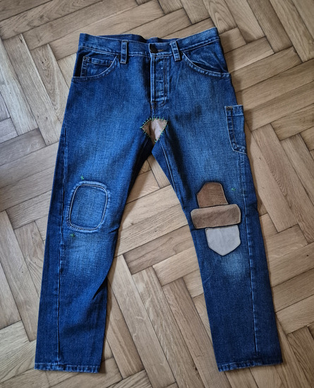 Odlicne baggy original DSQUARED farke