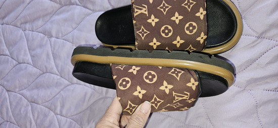 LV papuce 36