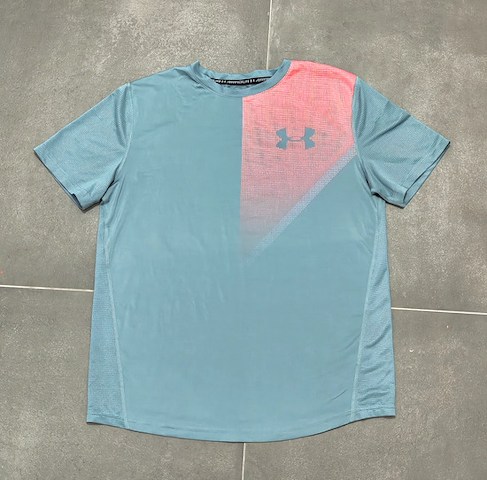 UNDERARMOUR MAJICA