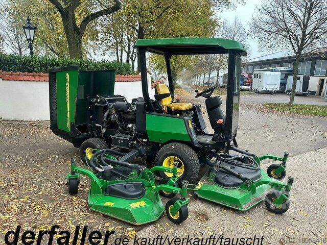 Kombivan
John-Deere WAM 1600 Turbo Großflächenmäher