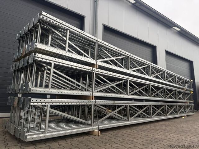 Visoki Bej paleta rack stand
Meta (Thyssen) Multipal S Abm.: 7.000 x 500 mm