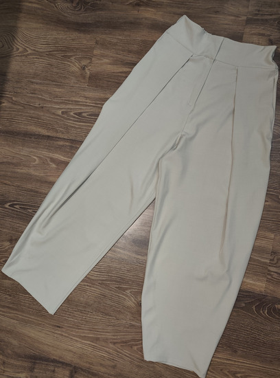 Nove viralne " Zara " pantalone