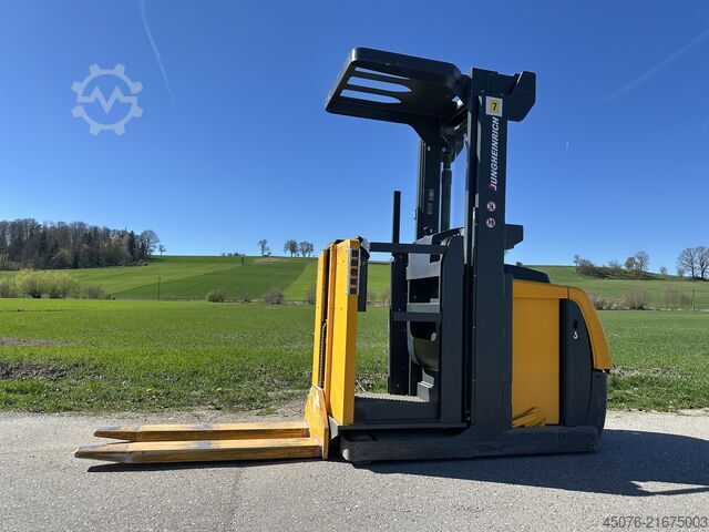 Jungheinrich vertikalni komisioner
Jungheinrich EKS 110 Z 280 ZZ