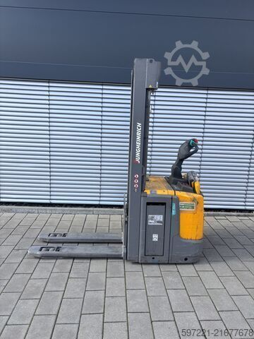 Палетни слагачи
Jungheinrich ERC 216z - 525DZ Triplex Initalhub