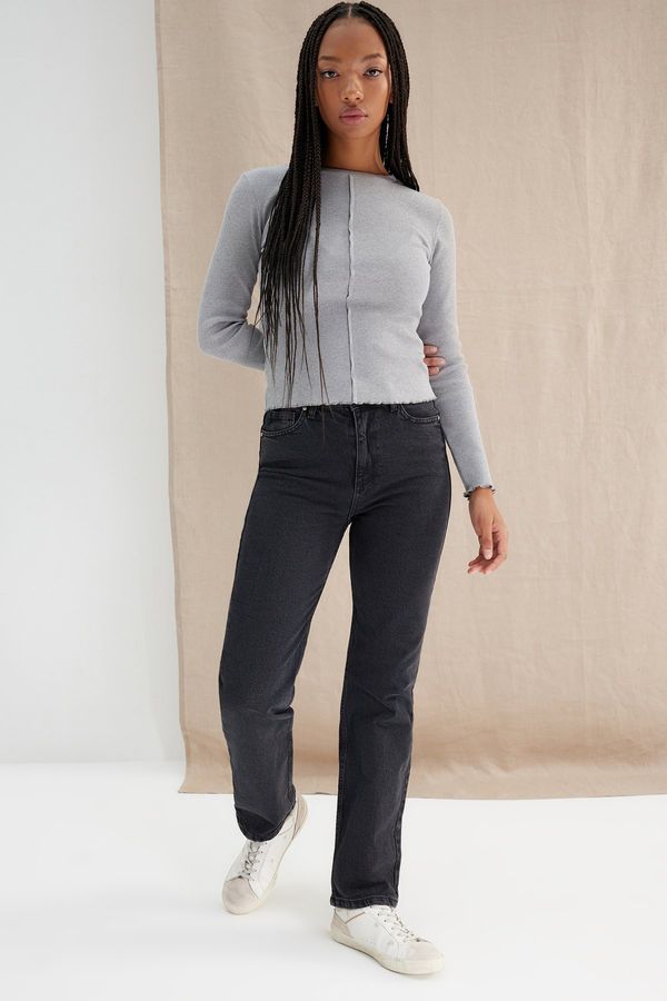 TRENDYOL GRAY MELANGE MORE SUSTAINABLE CORDUROY FITTED/SIMPLE KNITTED BLOUSE WITH STITCHING