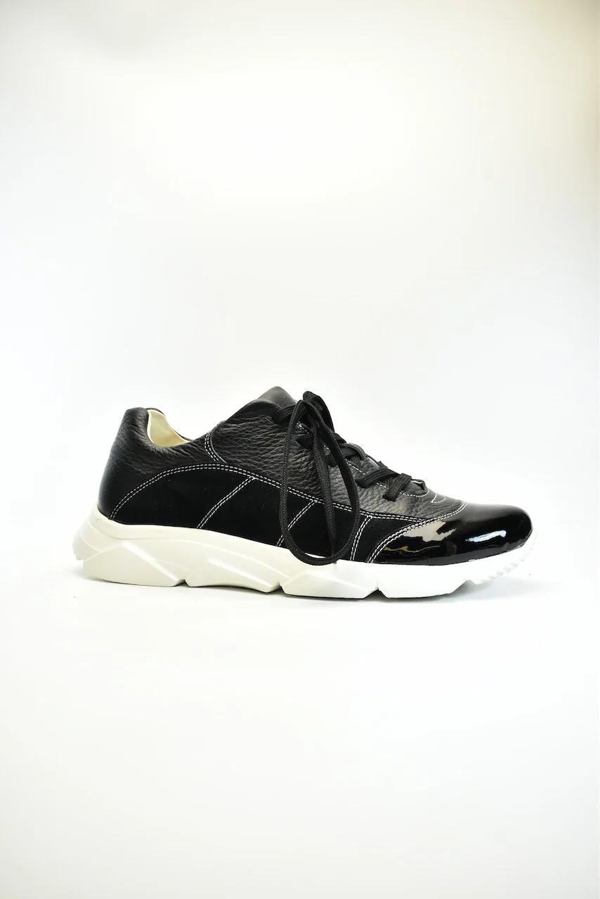 SNEAKER 2 – Black Patent (broj 44)
