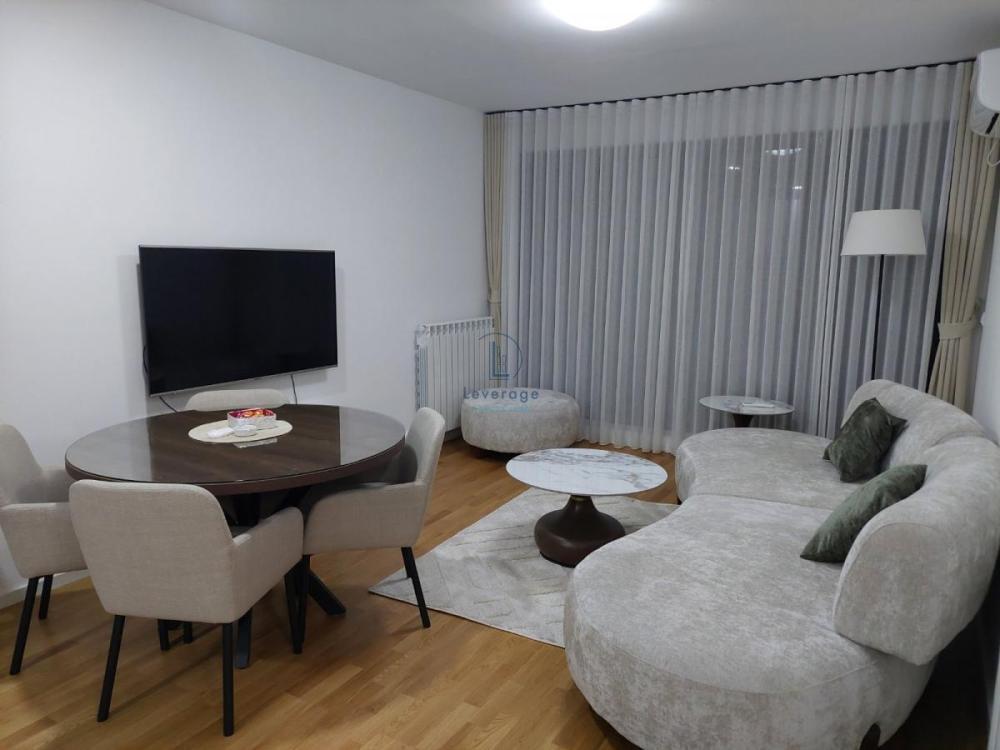 Trosoban stan na prodaju, 67m2, 219.000€