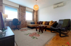 Stan,NOVI SAD,BULEVAR,kv: 51, € 152450, ID: 1032083