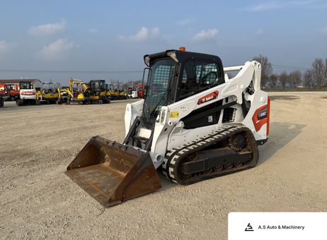 Loader Bobcat T590