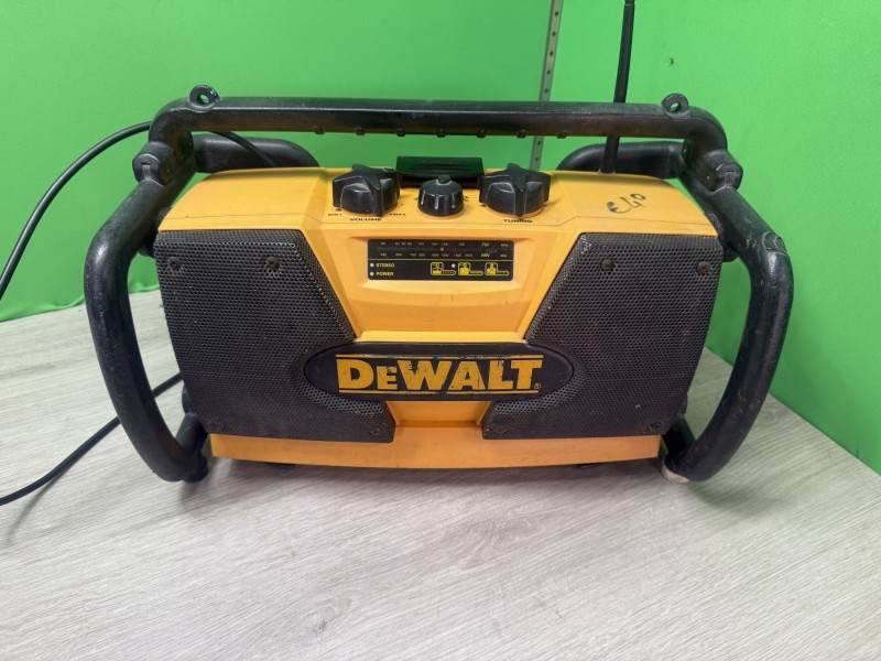 Dewalt gradjevinski radio 40