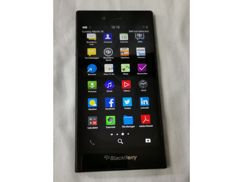 BlackBerry Leap str100-1
