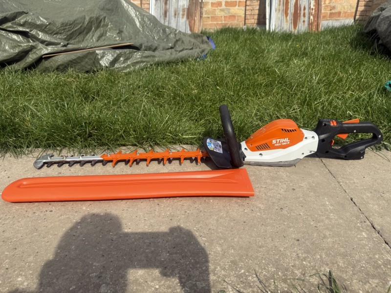 Stihl hsa 130 r aku trimer za zivu ogradu 56