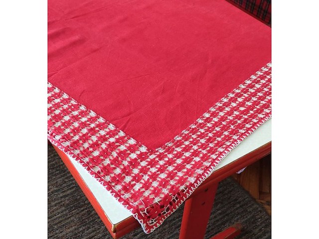 RESEKCIJA NITI – Vrhunski ručni rad (130x130)