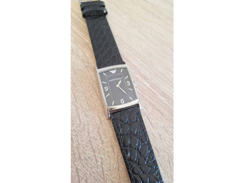 Muski original Emporio Armani, Ronda Swiss Made AR0147