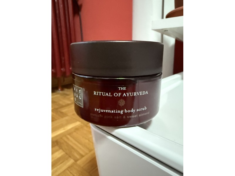Rituals... scrub za telo