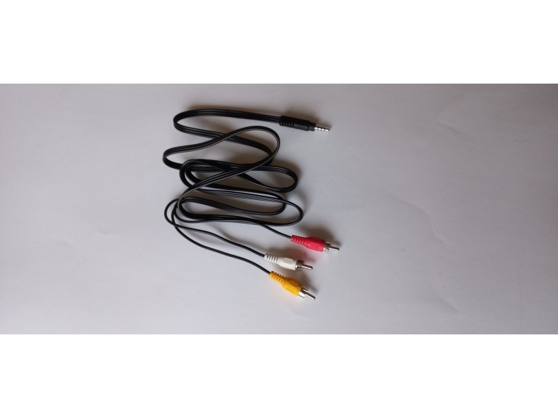 SKORO NOV! 3,5 mm na 3xRCA kabl 1,5 metra