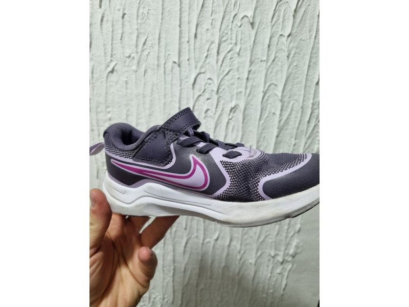 Nike patike za devojcice broj 30