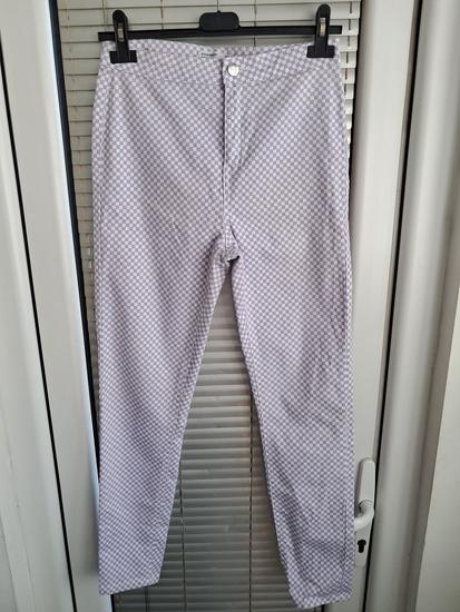 SINSAY skinny fit pantalone ljubicasto bele vel 38