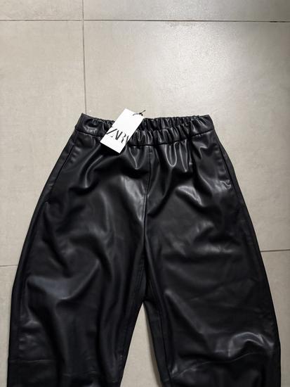 Zara kozne balon pantalone sa etiketom vel xs