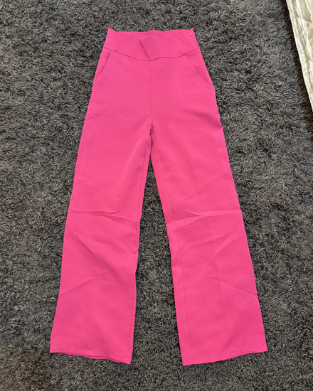 Roze široke pantalone