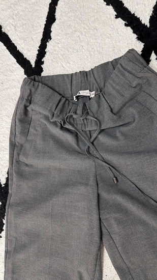 Zara pantalone
