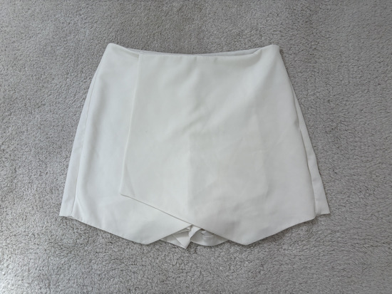 Reserved skort