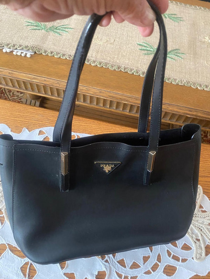 Nova Prada crna torba