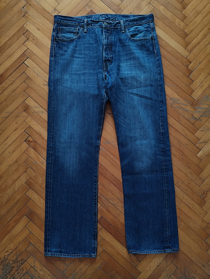 Premium original vintage LEVIS 501 made in Poland