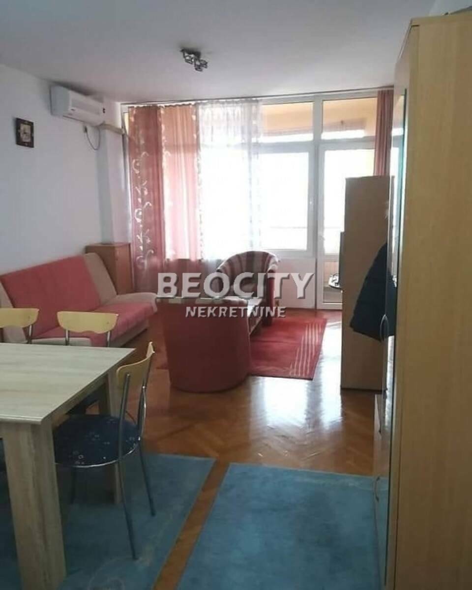 Dvosoban stan, Novi Sad - Bulevar Oslobođenja | Izdavanje · 45m² · 350€
