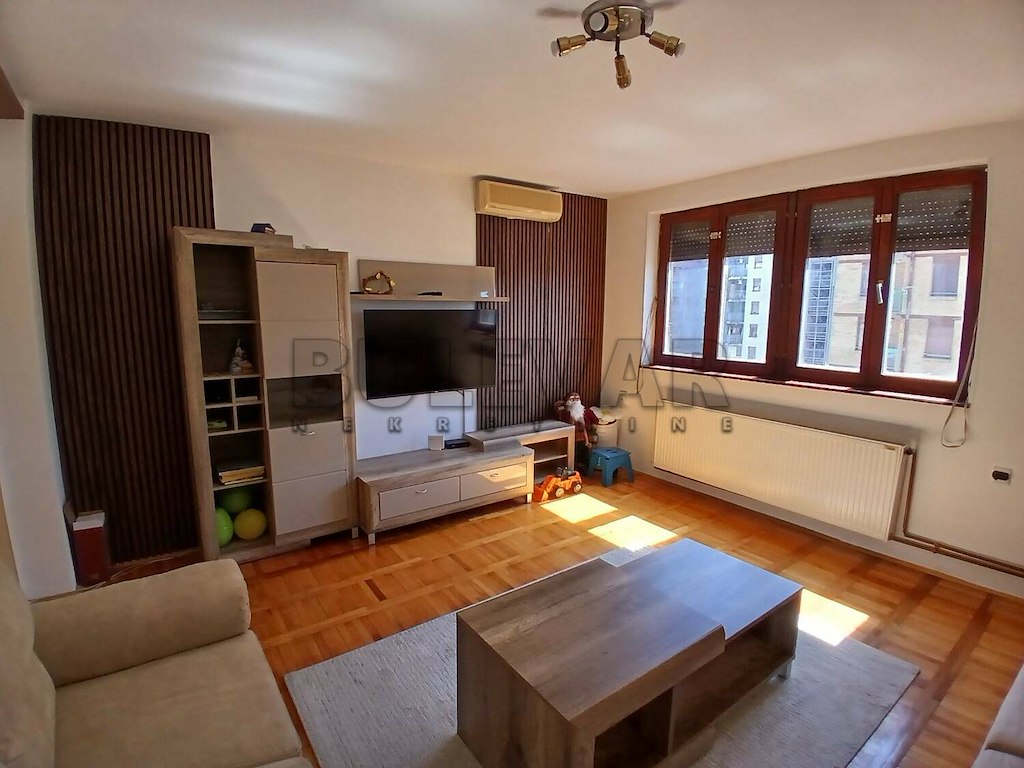 Trosoban stan, Niš - Pravni fakultet | Prodaja · 75m² · 152.000€