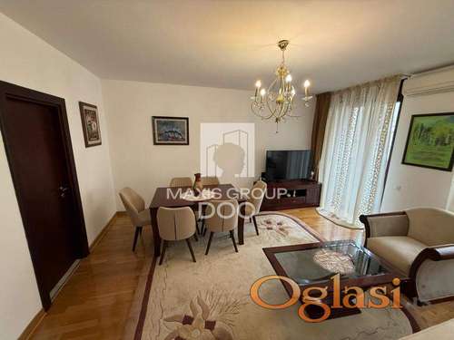 Trosoban LUX stan 81 m2 Lux-sa dva garažna mesta ČUBURA ID#1866