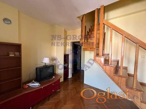 Trosoban duplex stan na Bulevaru, površine 70m²