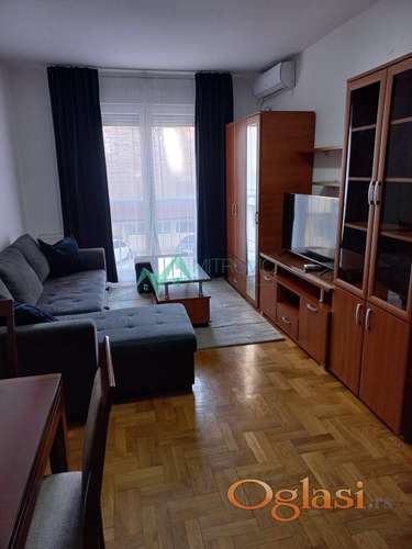 IZDAVANJE STANA – GRBAVICA, 32m²