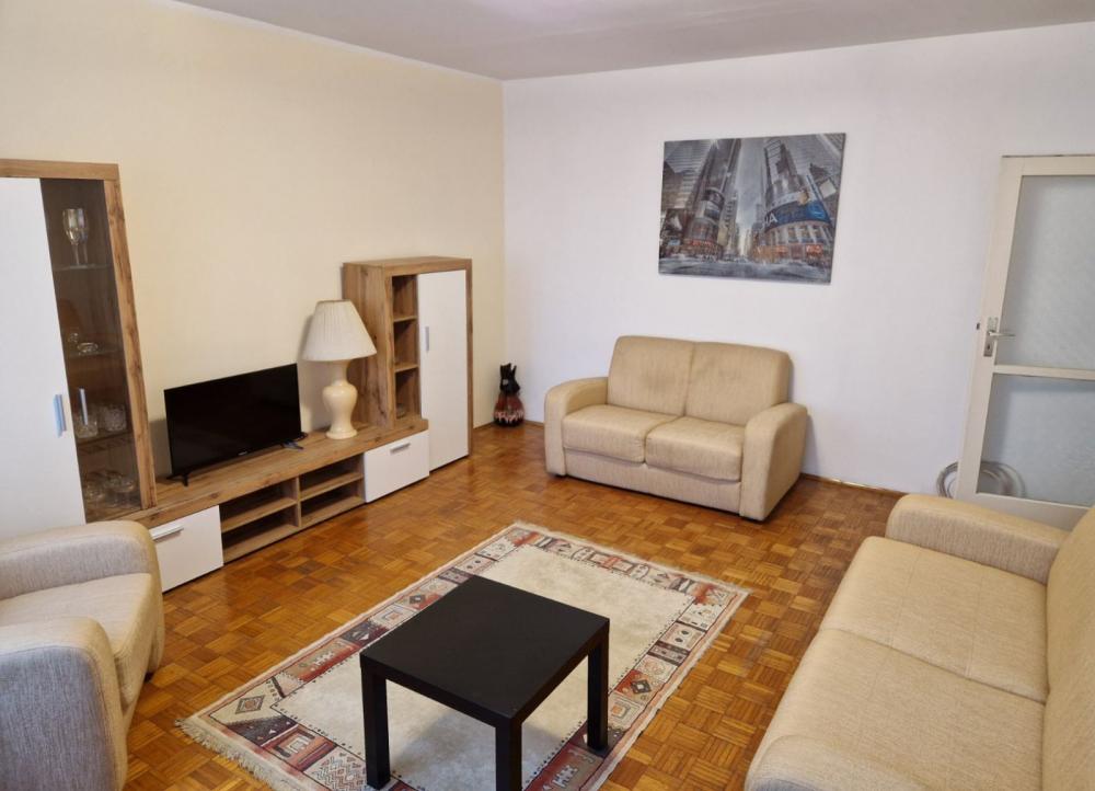 Konjarnik,2.5 stan,okretnica 31 i 17 ID#19216
500 €