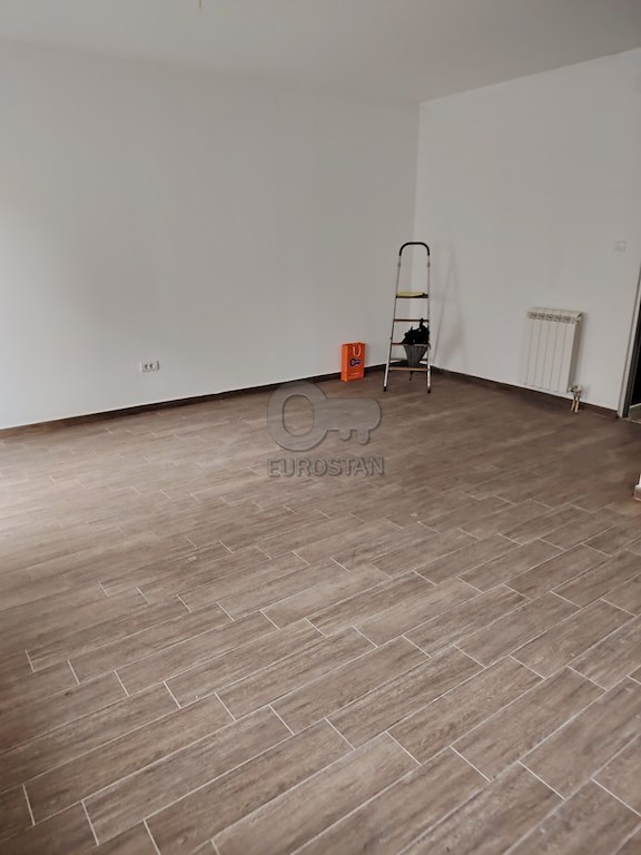 Mlatišumina Kalenić pijaca ID#43995
222.000 €