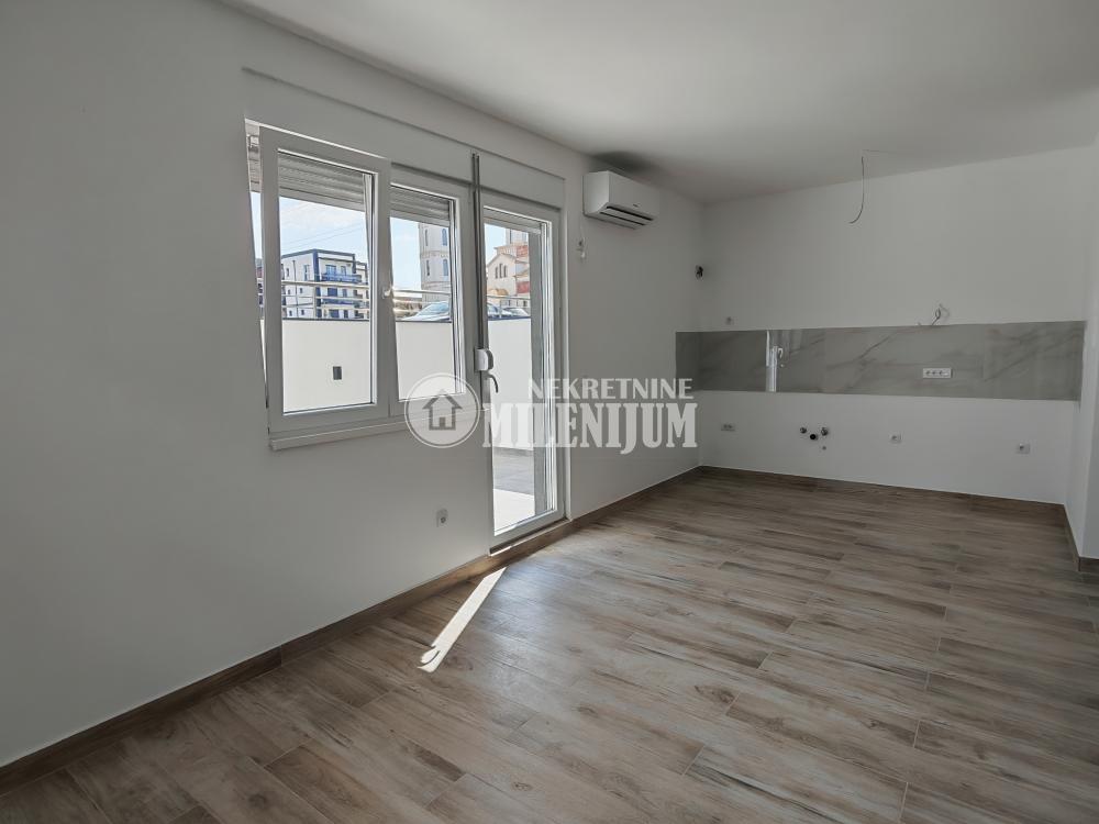 Stan u novogradnji sa dvorištem na atraktivnoj lokaciji ID#2230
111.400 €