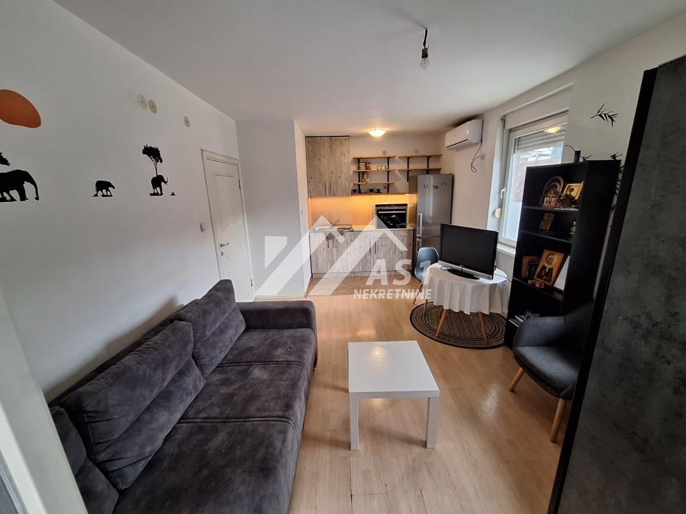 Prodaje se jednoiosoban stan na Adicama ID#6314
82.500 €