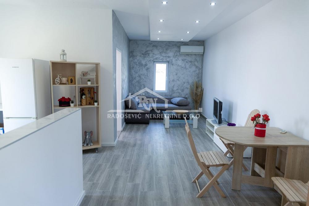 Miljakovac III, Miljakovačko brdo, 71m2, terasa ID#1638
127.800 €