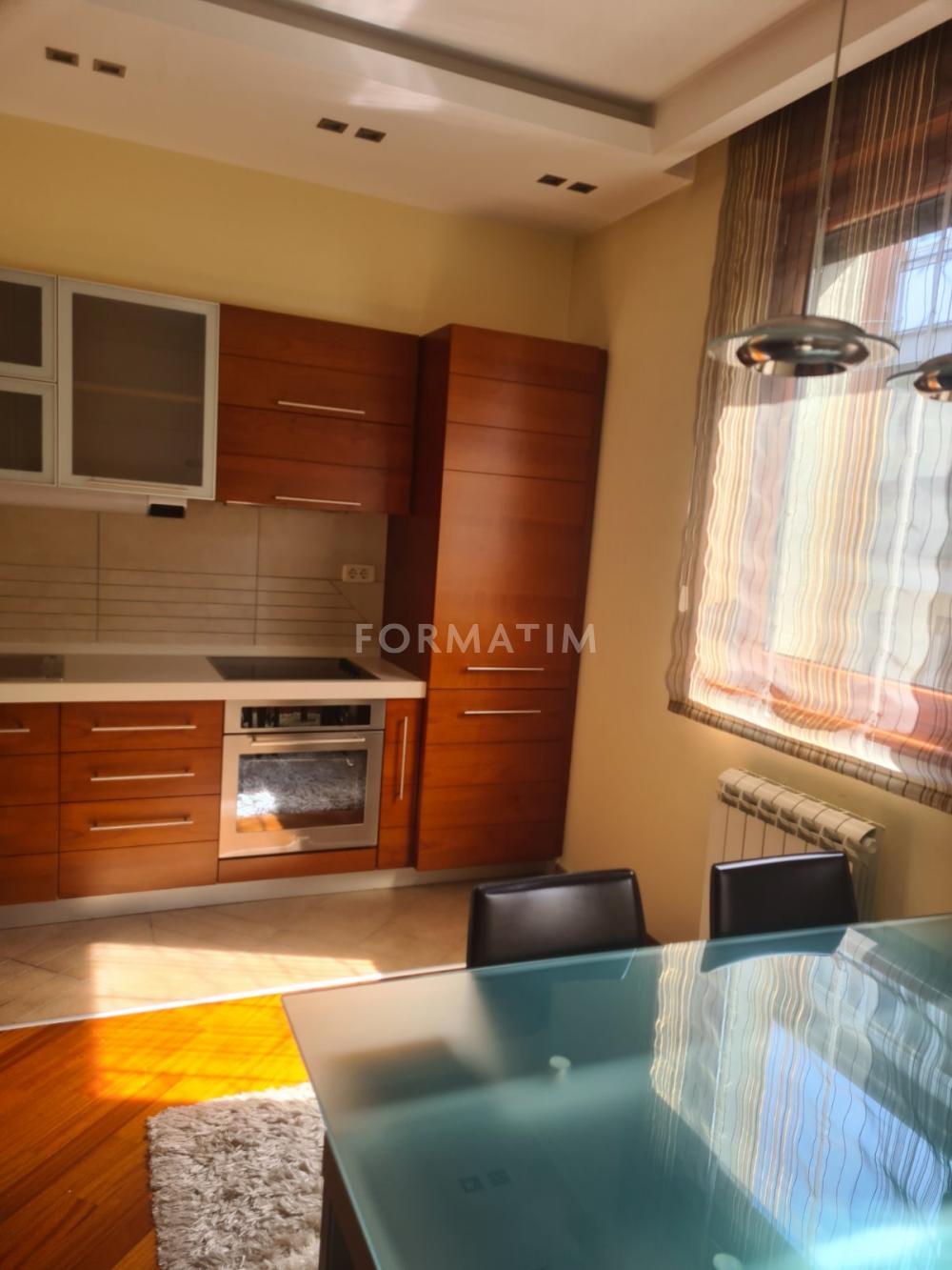 Lux, namešten, 1.5 kod Vuka ID#2789
220.000 €