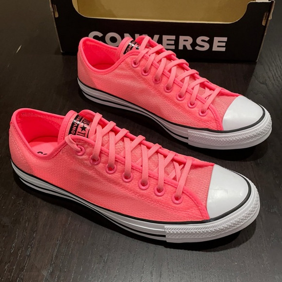 Neon narandzaste Converse patike