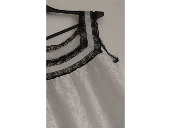 Cipkana spavacica neglize u stilu Babydoll